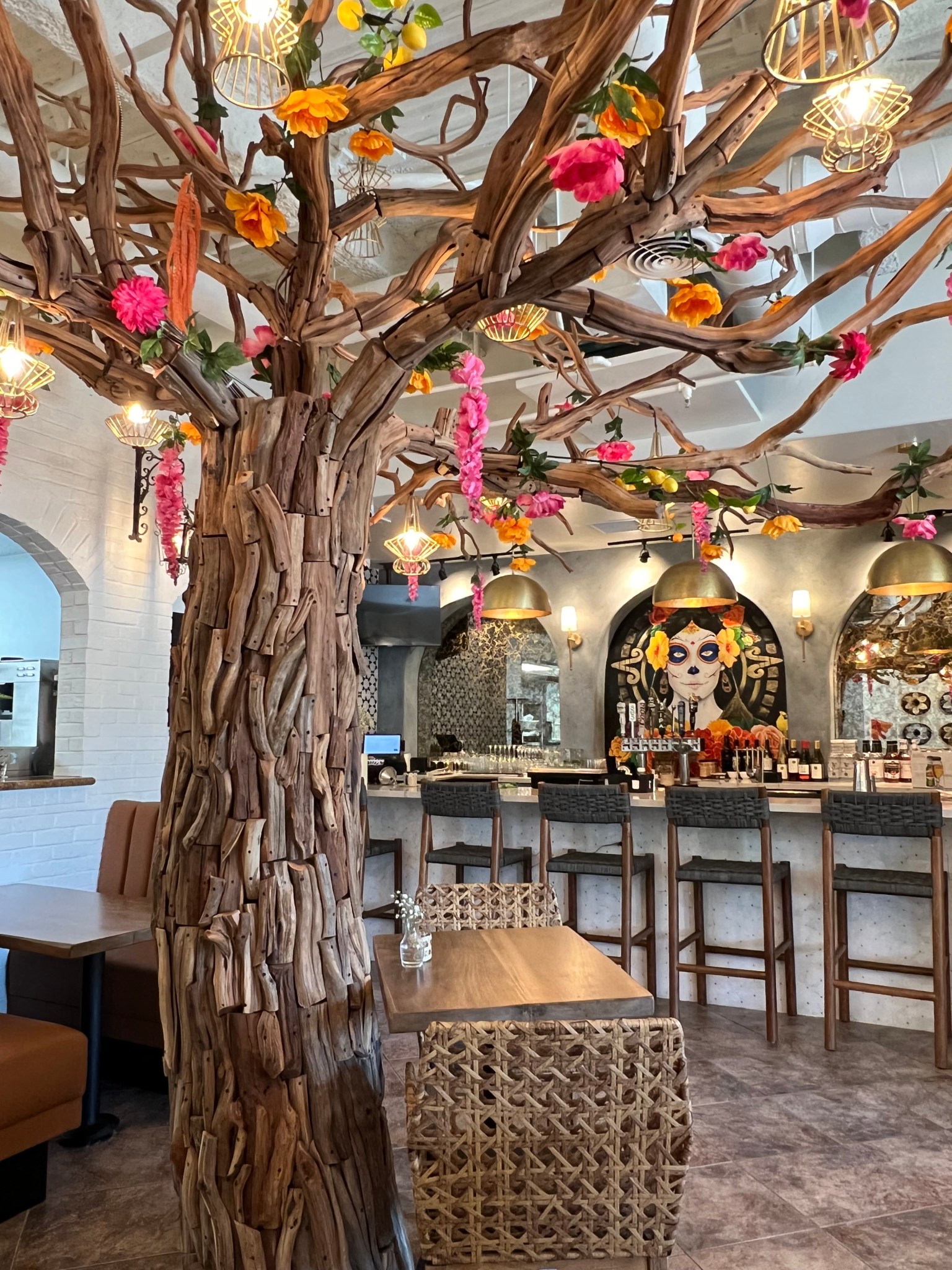 LANDEROS – Mexican Grill + Cantina